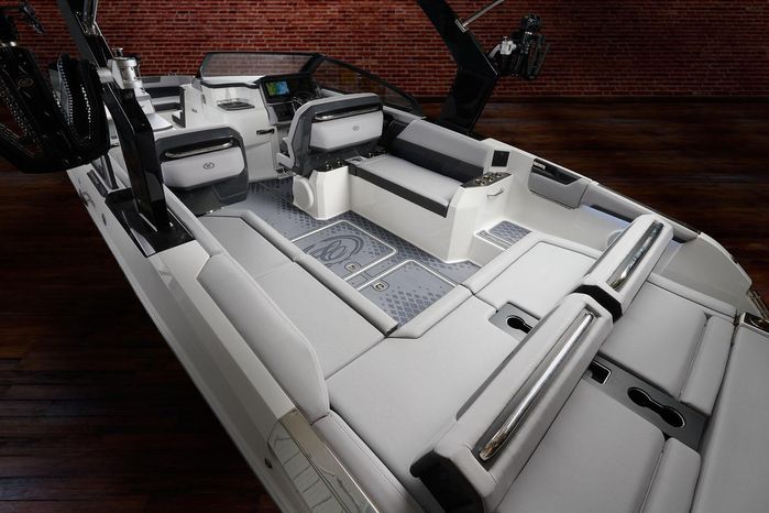 2025 Cobalt R31 Surf - Stokley's Marine