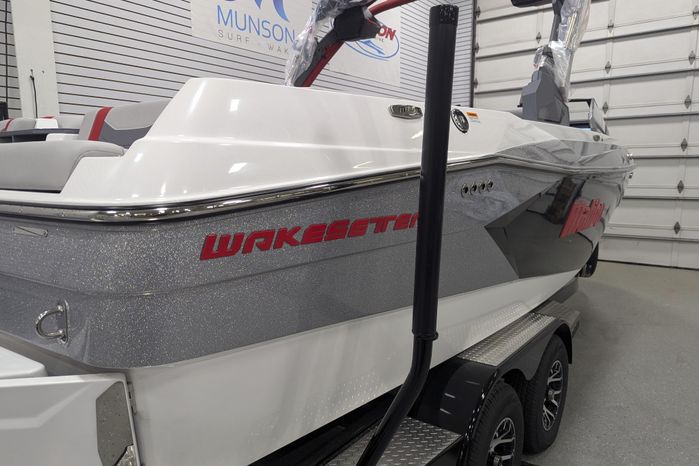 2026 Malibu Wakesetter 23 LSV Round Lake, Illinois - Munson Ski and Marine