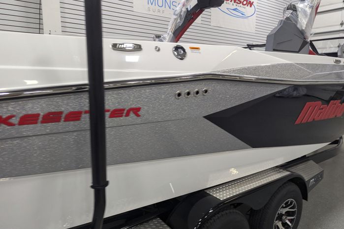 2026 Malibu Wakesetter 23 LSV Round Lake, Illinois - Munson Ski and Marine