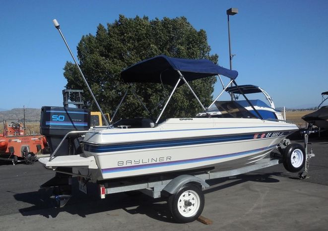 1987 Bayliner 1400 Capri Perris, California - Inland Boat Center