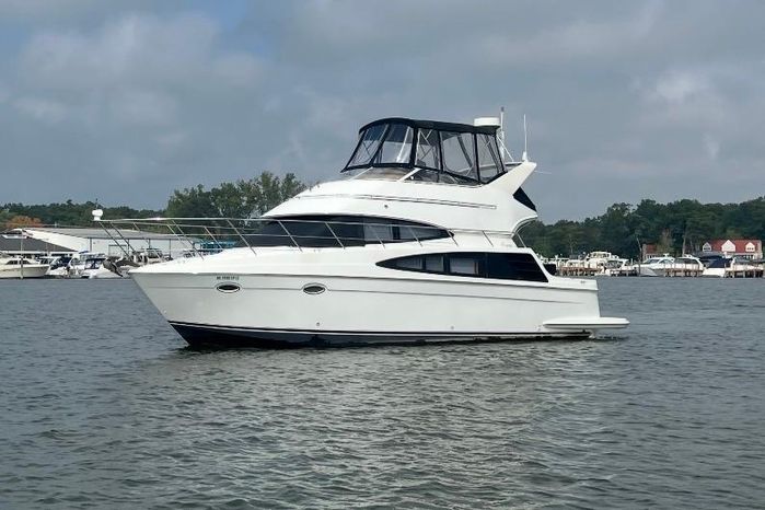 2003 Carver 360 Sport Sedan Spring Lake, Michigan - Bay Marine Yacht Sales