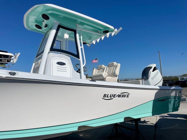 2022 Blue Wave 2800 Pure Hybrid St. Petersburg, Florida - Thunder Marine