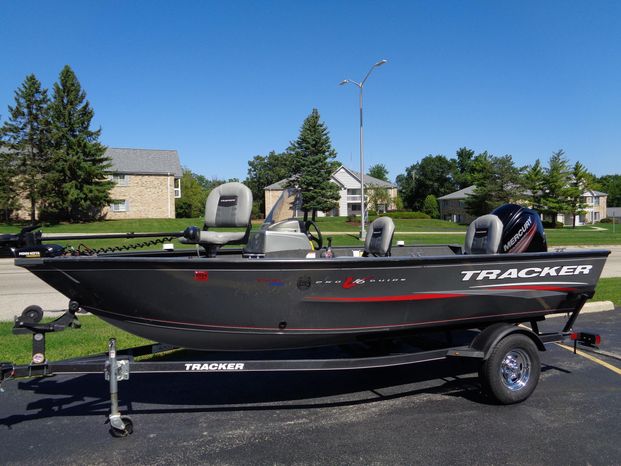 2018 Tracker Pro Guide V16 Hales Corners, Wisconsin - M-W Marine
