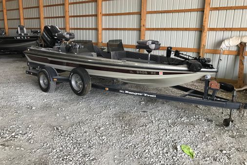 1990 Ranger 375V Raymond, Illinois - Hanks Boats