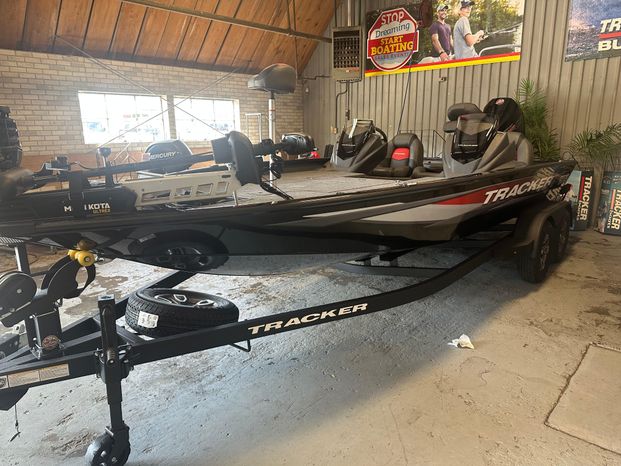 2025 Tracker Savage 215 Fort Smith, Arkansas - Whit’s Marine