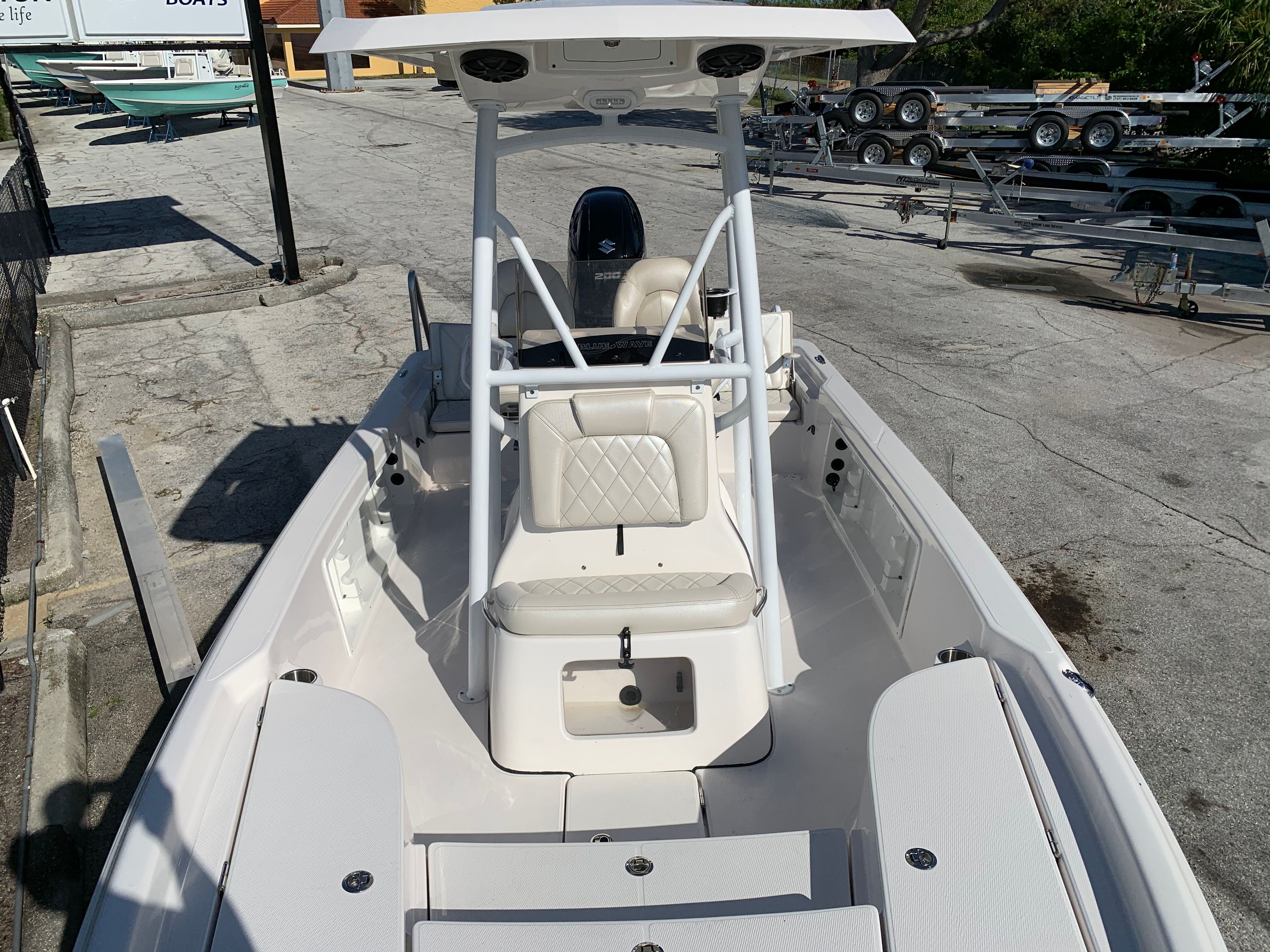 2021 Blue Wave 2200 Pure Bay St. Petersburg, Florida - Thunder Marine