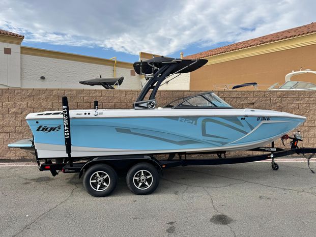 2019 Tigé R21 Lake Elsinore, California - Inland Boat Center