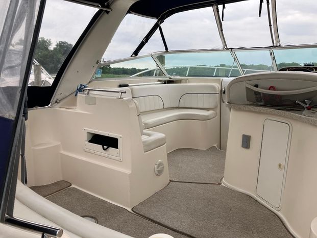 2000 Rinker 310 VISTA VEE North East, Maryland - Parker Yacht Sales