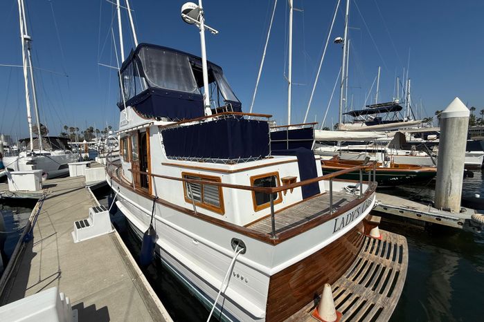 1978 CHB 34 Marina del Rey, California - Seacoast Yachts